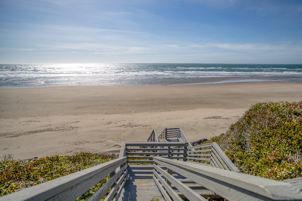Newport, OR Hotel Photo Gallery – Moolack Shores Inn